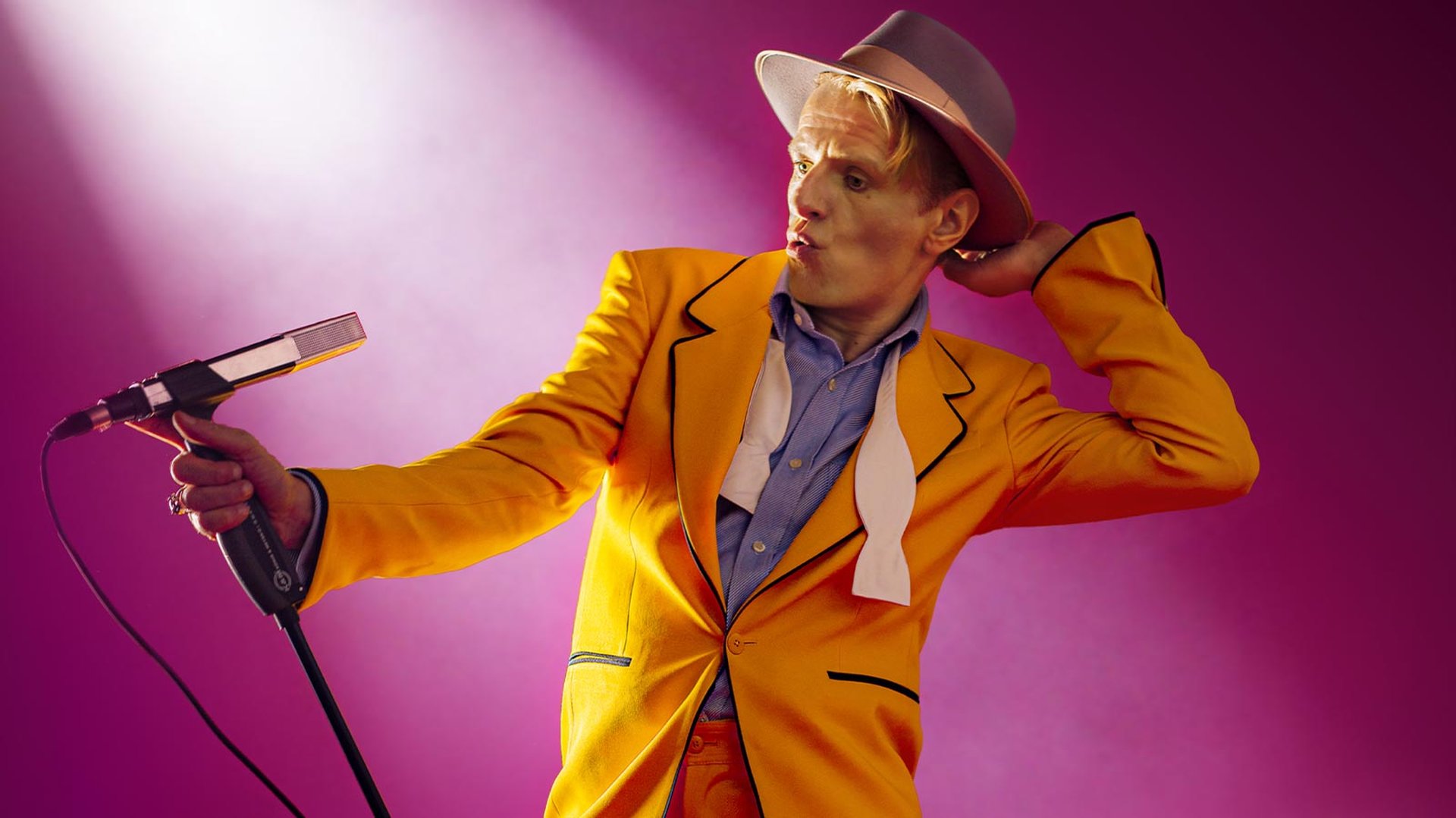 Sa, 20.9.2025 - »Heroes« Alexander Scheer singt David Bowie ...