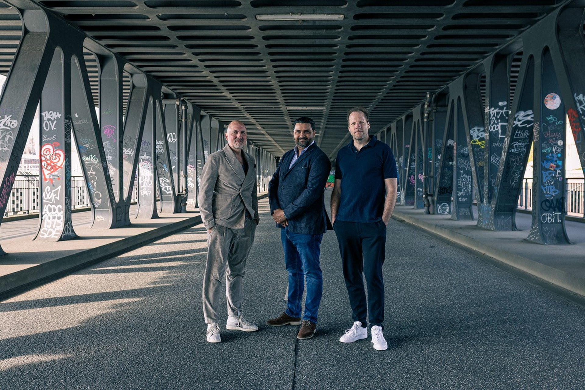 So, 9.11.2025 - Colors of Guitars - Elbphilharmonie Hamburg ...