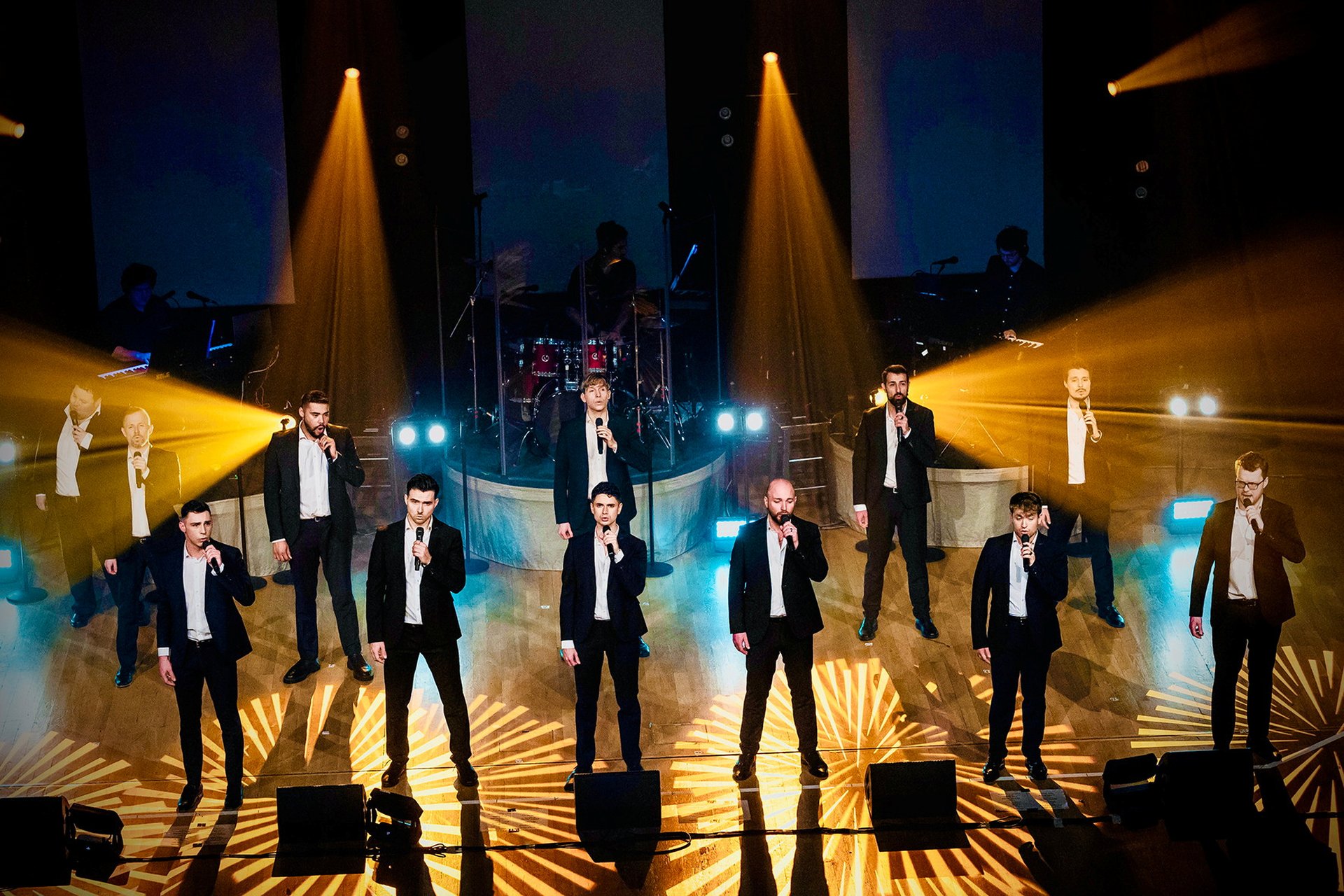 Thu, 26 Feb 2026 - The 12 Tenors - Laeiszhalle Hamburg - Elbphilharmonie
